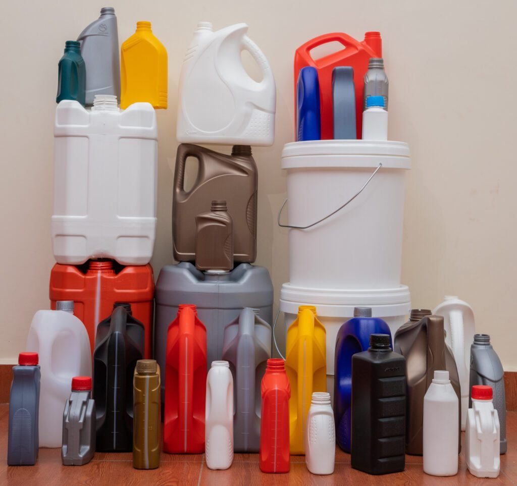 OILS AND LUBRICANTS CONTAINERS | PLASTO CRAFT